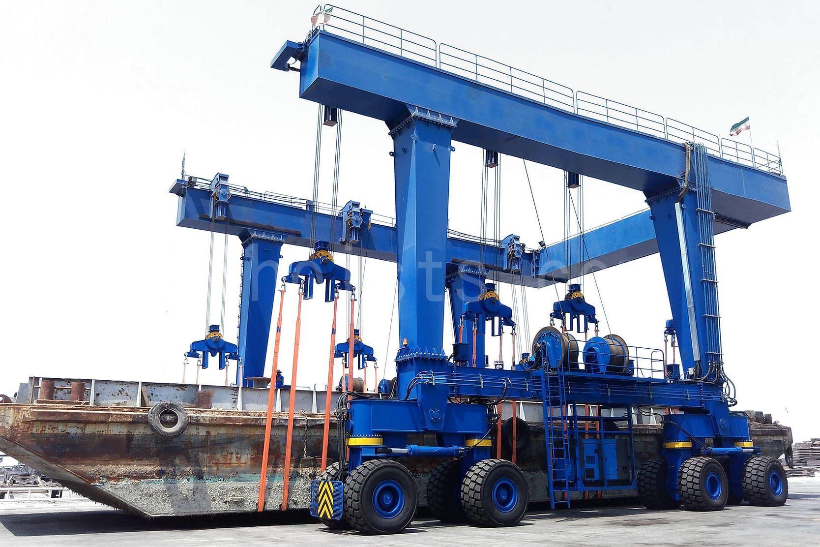 FEM Standard Mobile Boat Hoists Manufacturer | Dafang Crane